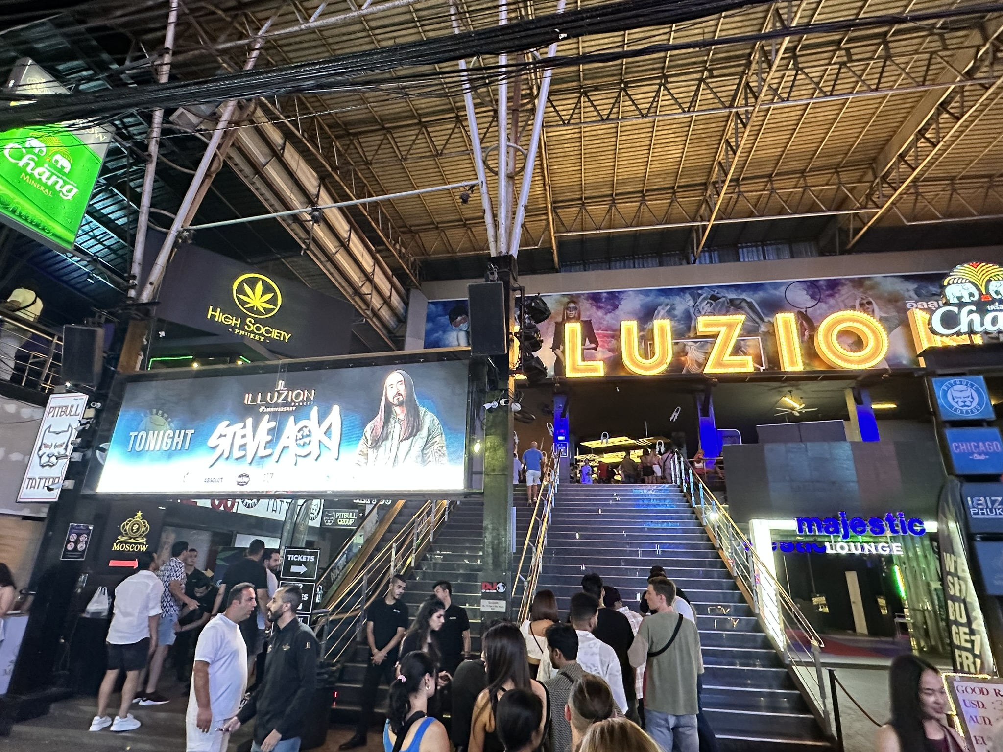 Illuzion Club Phuket: Ein unvergessliches Erlebnis mit DJ Steve Aoki